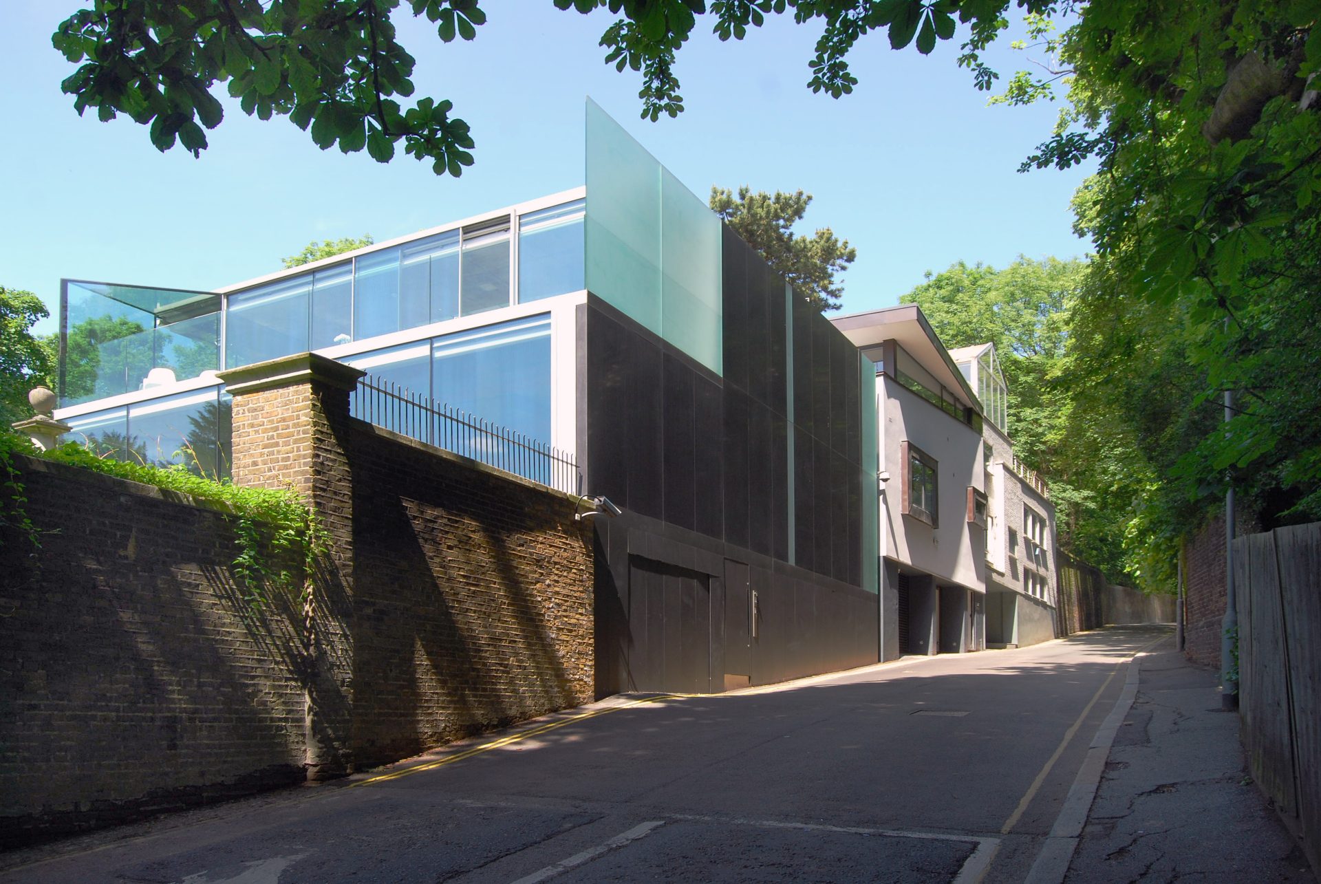 House in Highgate Cemetery – Eldridge